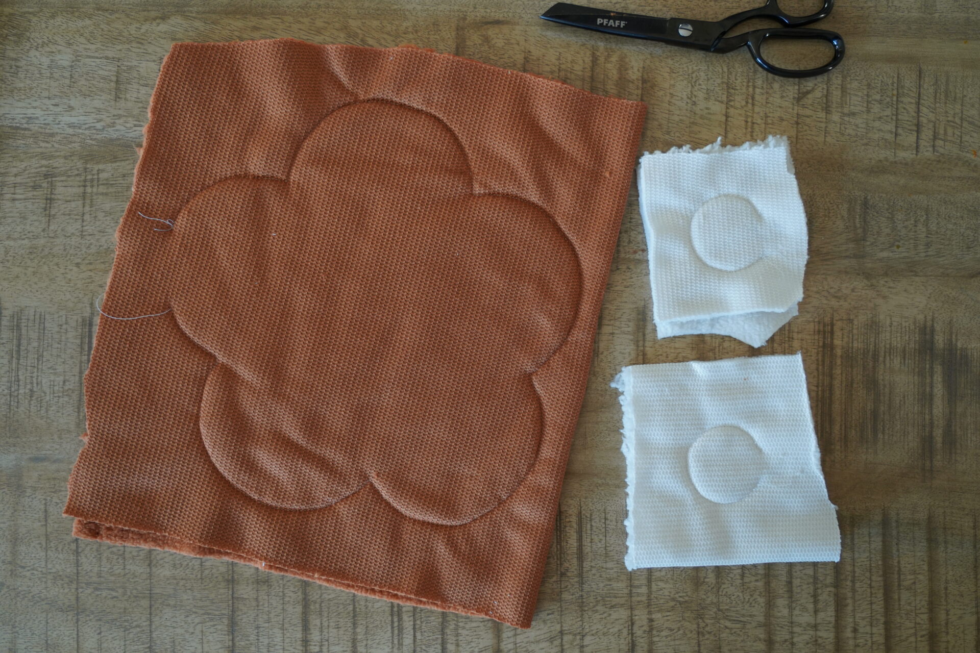Tuto coussin marguerite très facile - Snaply Magazine